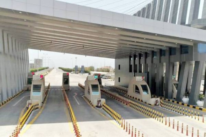 السماح بدخول المواطنين وأسرهم والعمالة المرافقة عبر المنافذ البرية ...